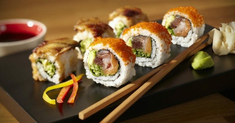 6 exemplos de combo de sushi para incluir no seu cardápio - Blog Anota AI